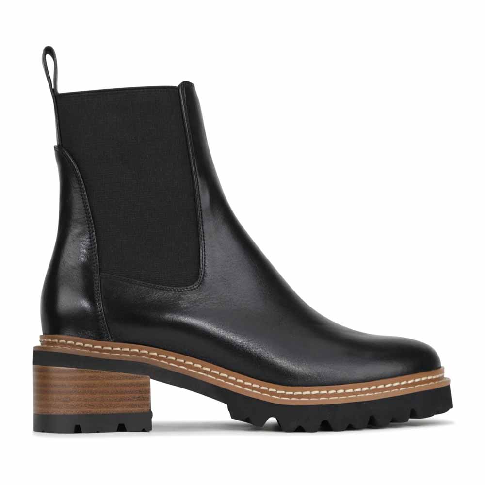 Shop Eos Liner Black Women Leather Chelsea Boots | Zeke Collection